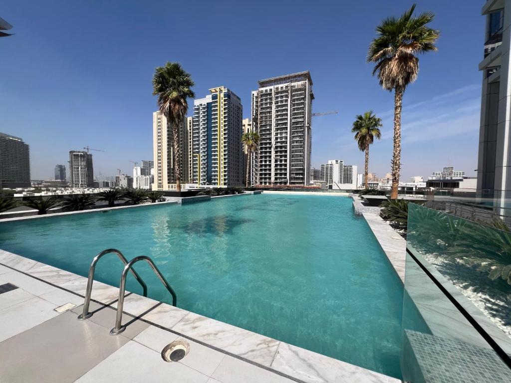 Chic & Cozy Studio in JVC , Top Amenities & Views, Dubai (updated ...