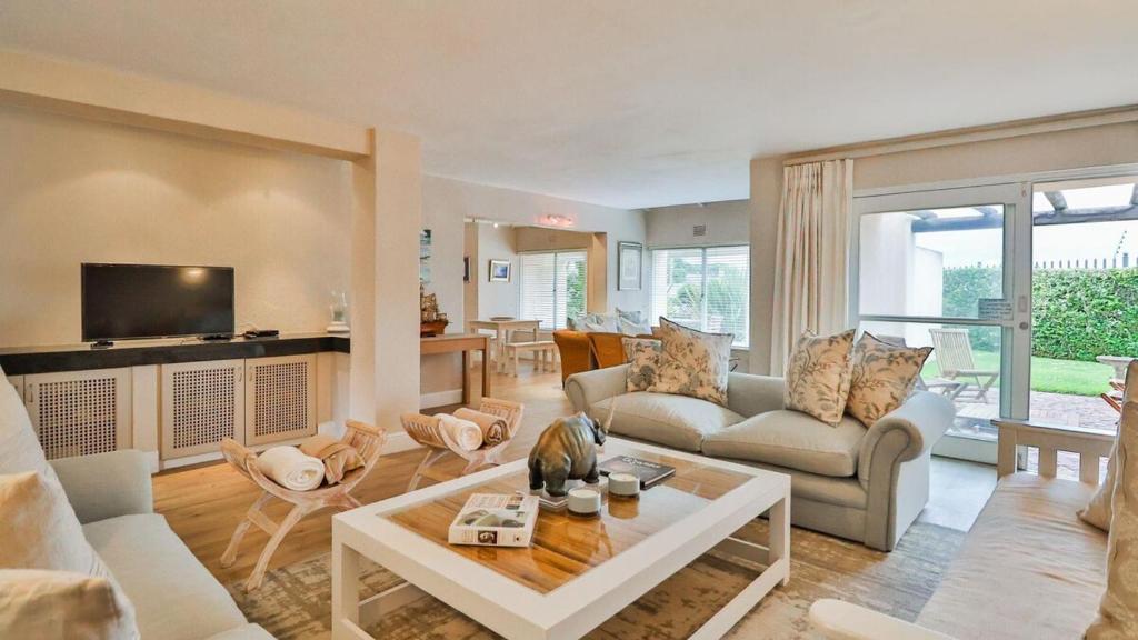 The Pansy Shell at Beau Rivage, Plettenberg Bay (preços atualizados ...