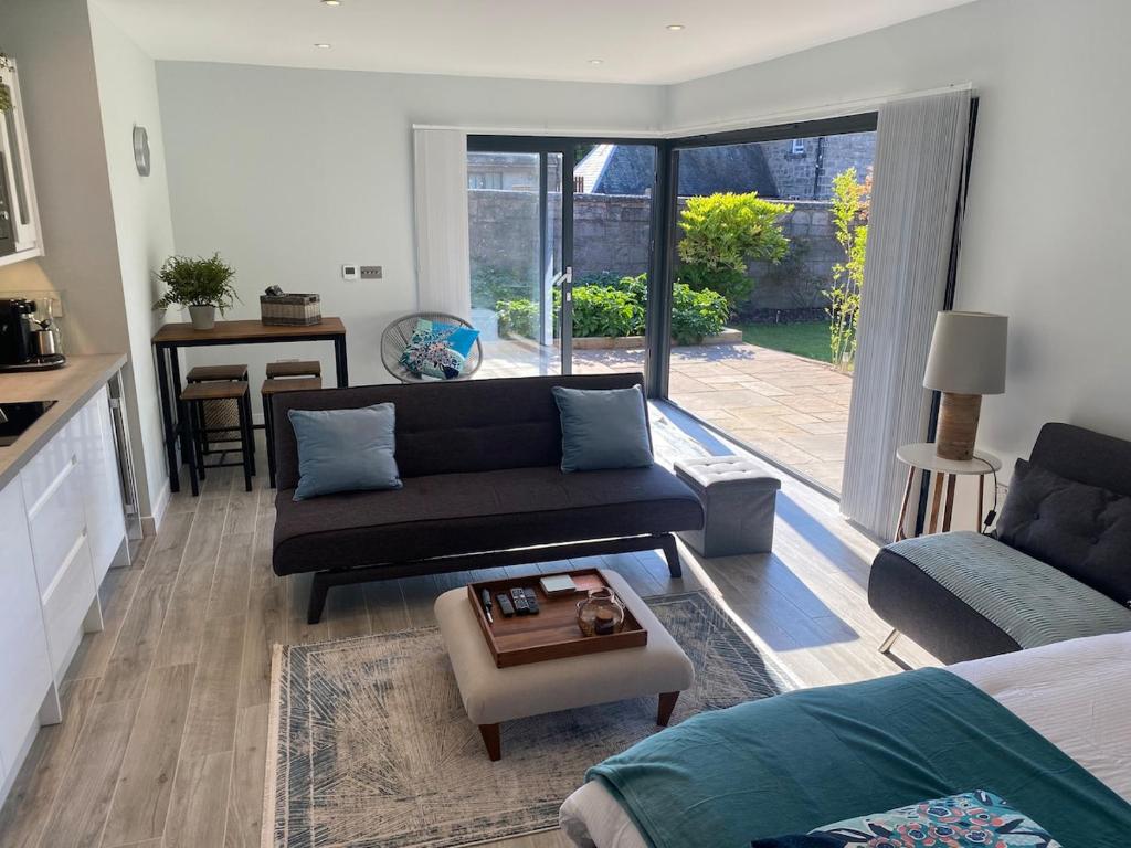 The Garden Studio, Edinburgh (updated prices 2026)
