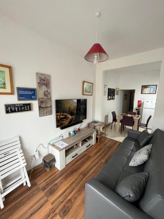 Seafront Apartment with Amazing Sunset View, Xlendi (updated prices 2025)