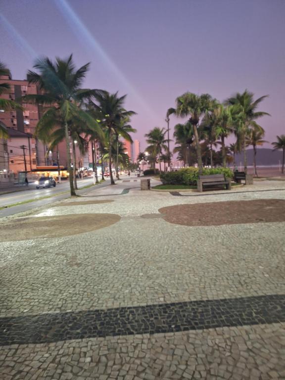 KIT praia grande Guilhermina a 170 metros praia, Praia Grande (updated ...