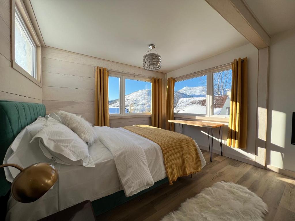 La Suite 608 - Loft Luxueux, sauna et montagnes, Murdochville (prisene ...