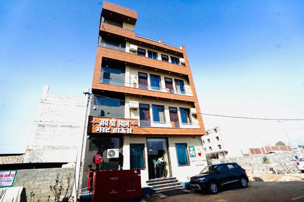 Shree shyam hotel toran dawar, Khātu (precios actualizados 2025)