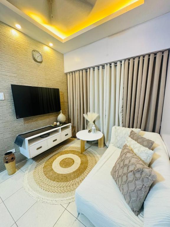 2 BR cozy condo unit near BGC by Flourish Dreamscape, Manila (updated prices 2025)