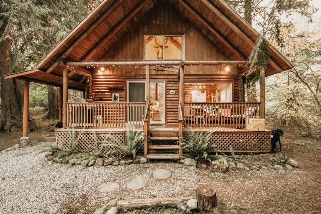 Baker Rim Cabin 17 - A Rustic Family Cabin with Modern Features, Deming ...