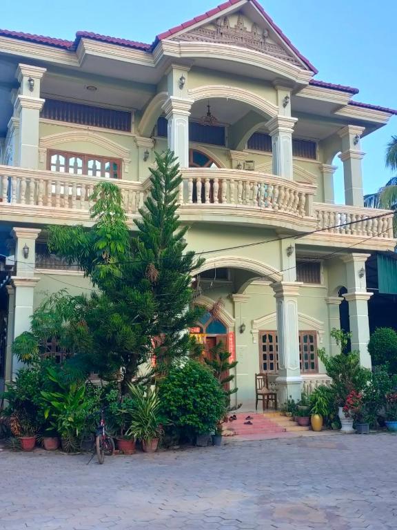 Kong Pisey Homestay, Phumĭ Poŭthĭ Bântéay Chey (updated prices 2025)