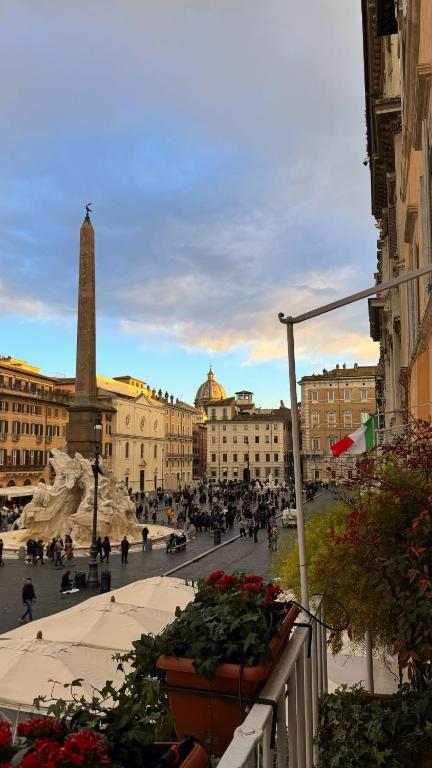 CadensPlace - Overlooking Piazza Navona by dbalconycollection, Rome ...