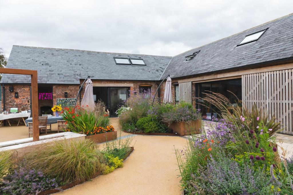 The Stables, Beckhampton (updated prices 2025)