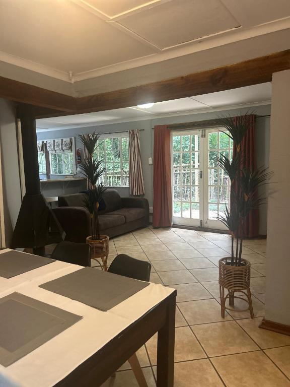 Caversham Mill Cottage, Lidgetton (updated prices 2026)