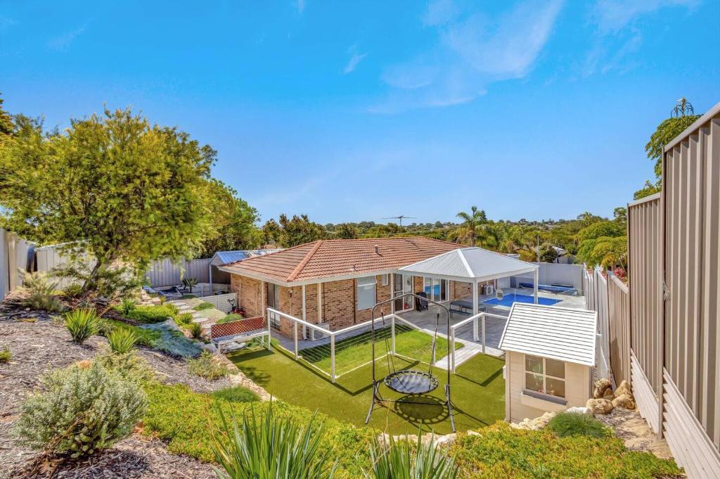 Coastal Poolside Retreat, Perth (updated prices 2025)