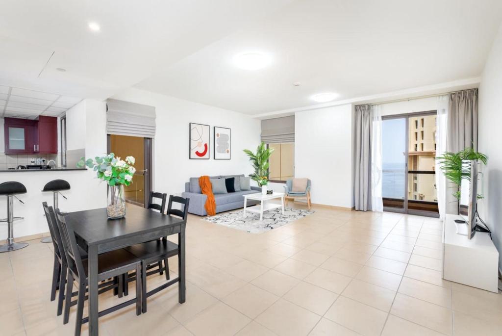 1-BR Stunning Sea View Beachfront JBR, Dubai (updated prices 2025)