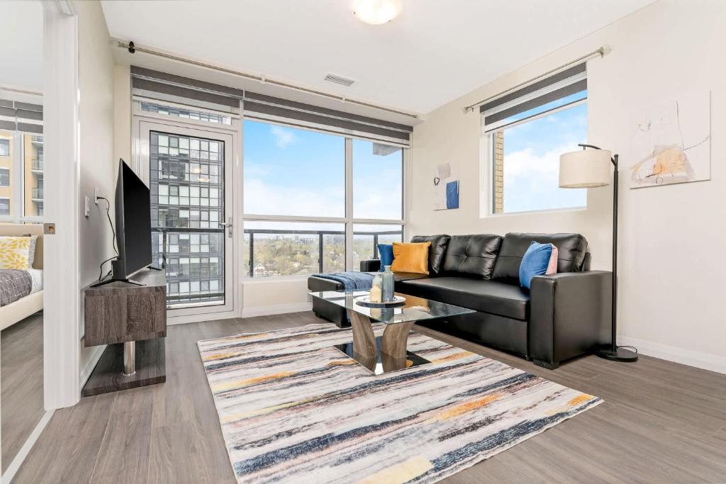 DT High Rise Condo w Private Patio and View, Kitchener (updated prices ...