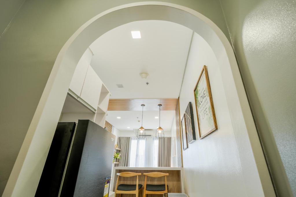 Sapphire Seaview Park near Okada, Solaire, MOA, NAIA Airport, Manila ...