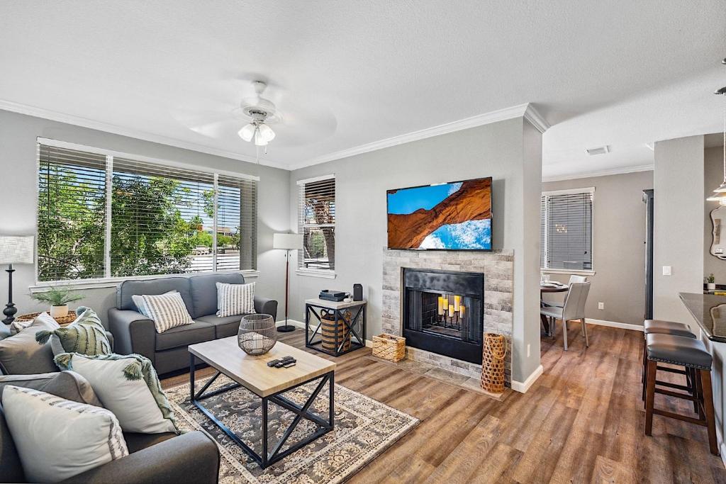 At The Plaza Modern Resort-Style Condo 5069, Scottsdale (updated prices ...