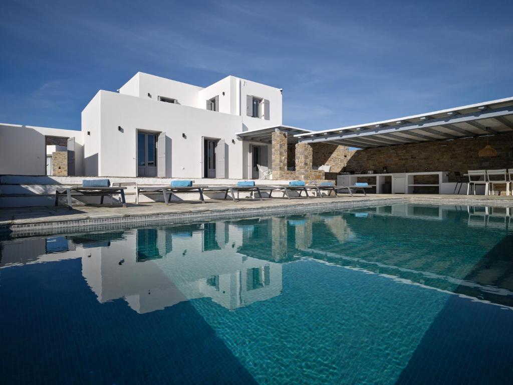 IOKASTI LUXURY VILA with private pool & sea views-12 guests, Drios ...