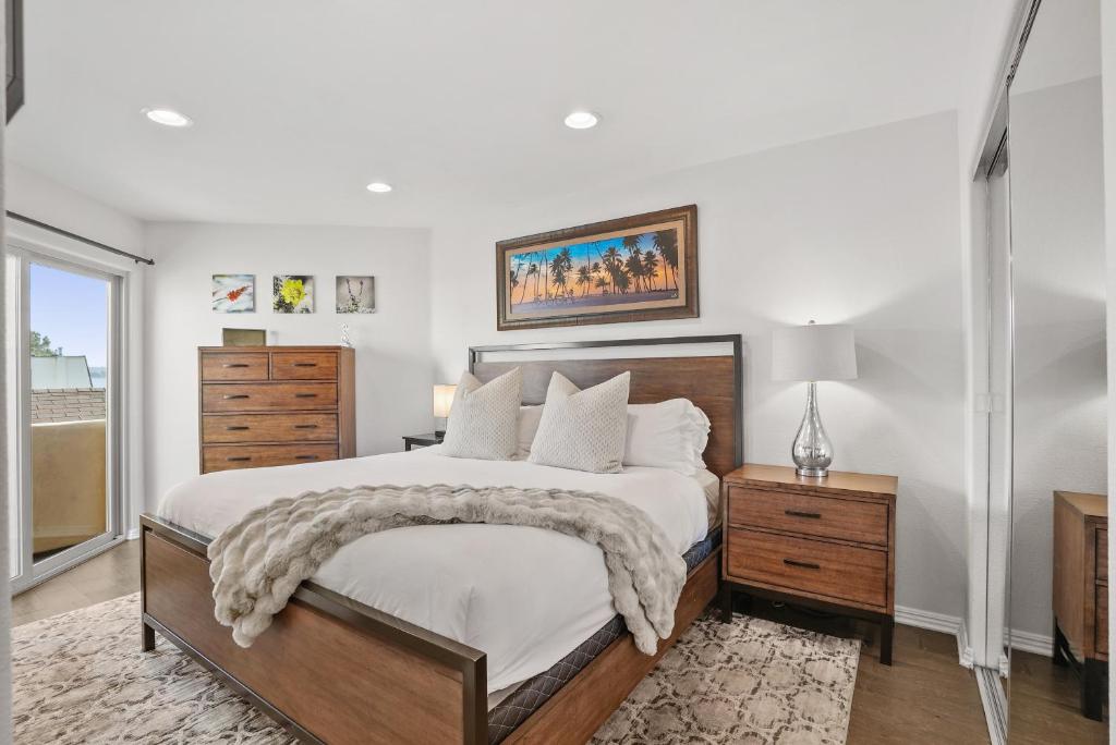 Beach Dreamin Luxury Water View AC Garage Fast WiFi Rooftop Patio 5175 ...