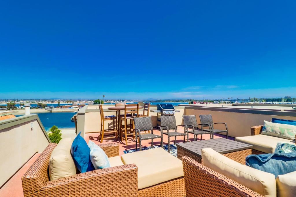 Bayfront Dream - Bay Views Rooftop WD Garage 5171, San Diego ...