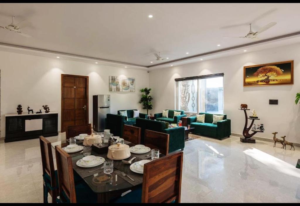 bloom haven, Faridabad (precios actualizados 2025)