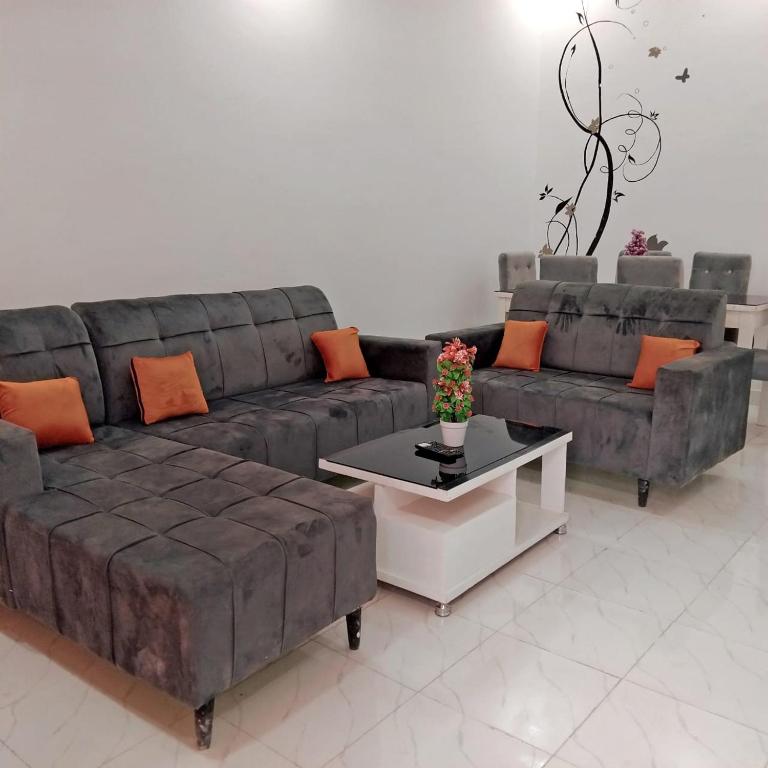 Charles Résidence meublée-Maison 2 pièces une Chambre et Salon Abidjan ...