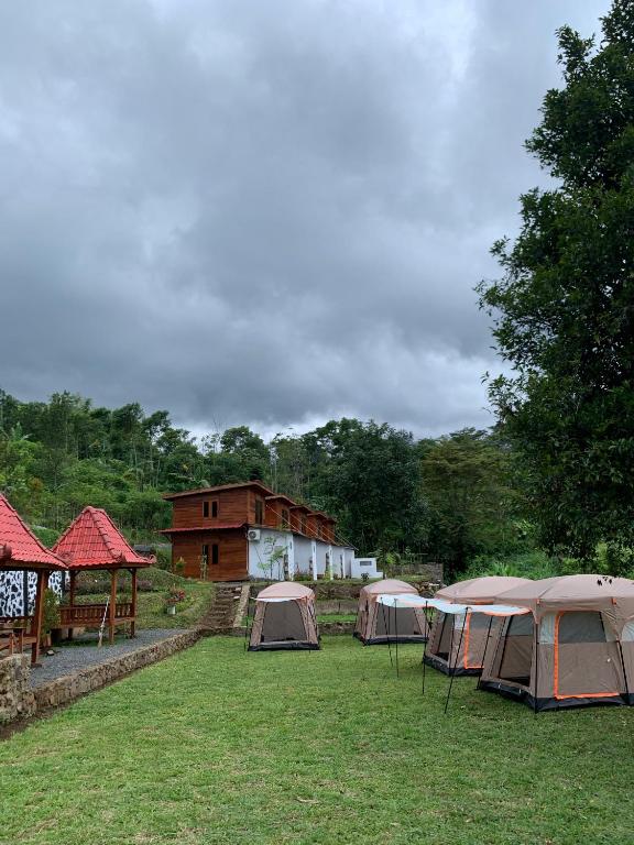 Dewi Camp - The Valley House Ci Dwi Resort, Cicadas (prețuri ...