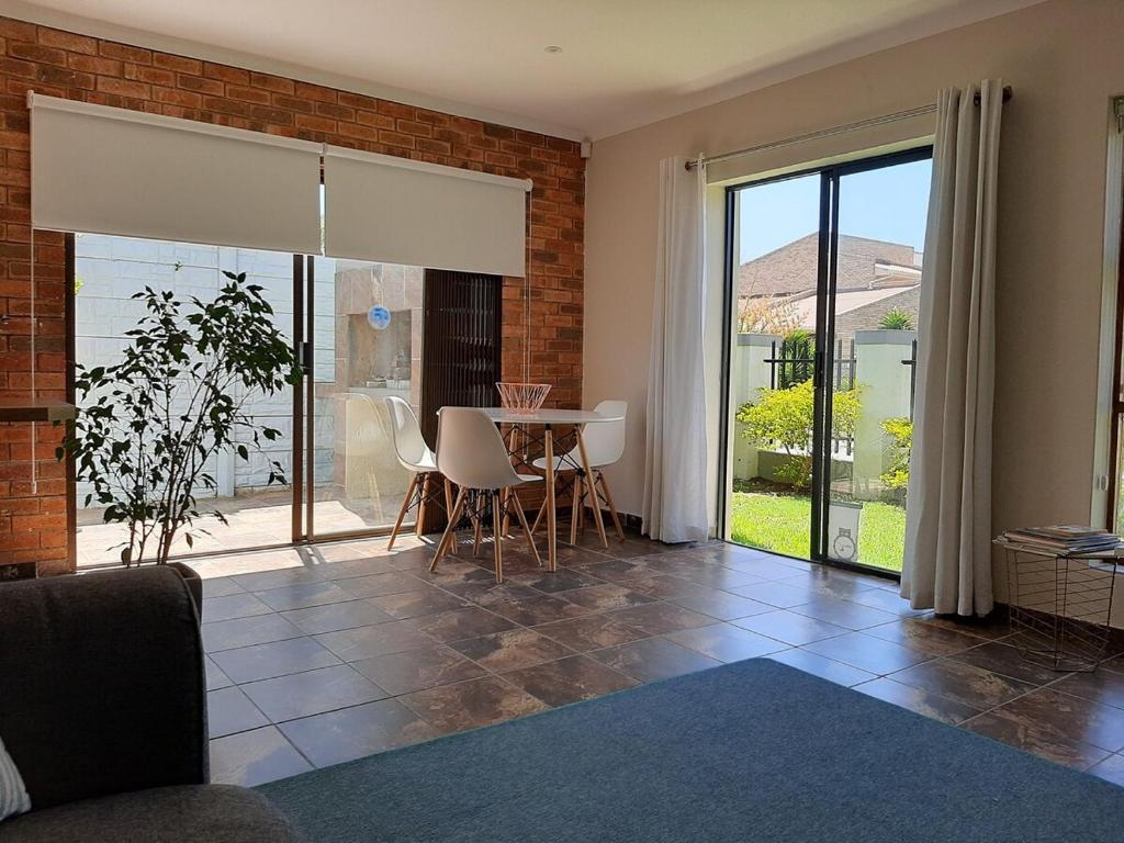 The Paddle Inn, Jeffreys Bay (precios actualizados 2025)