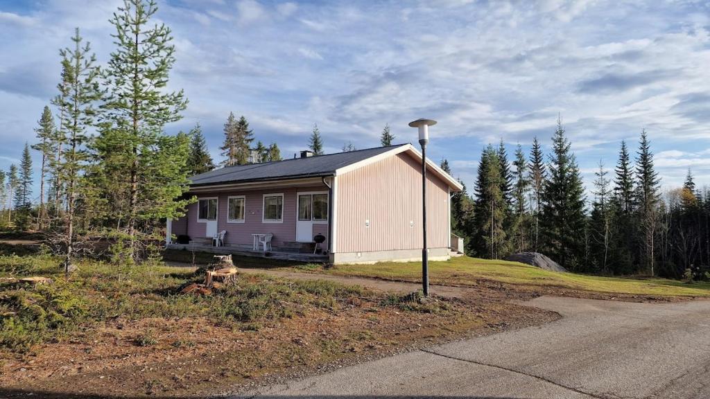 Stuga Björn - Quiet cabin at lake Edesjön, Hammerdal (aktualisierte ...
