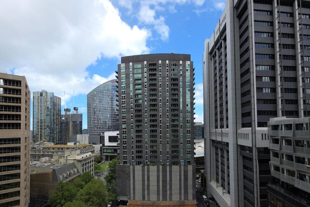 Melbourne CBD Southern Cross City View Retreat, Melbourne (updated ...