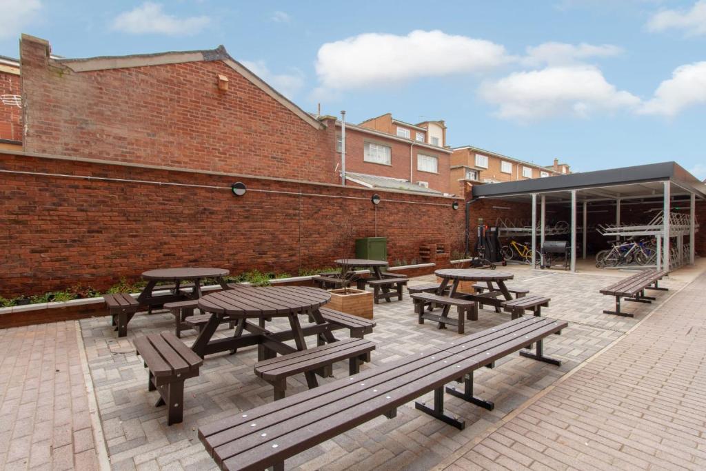 For Students Only Stylish Studios & Duplexes at The Barn in Exeter ...