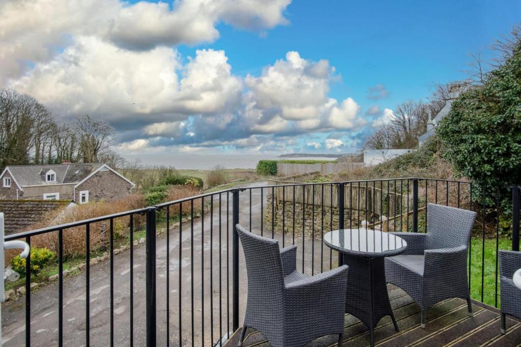Beachwood - 2 Bedroom Cottage - Penally, Penally (updated prices 2026)