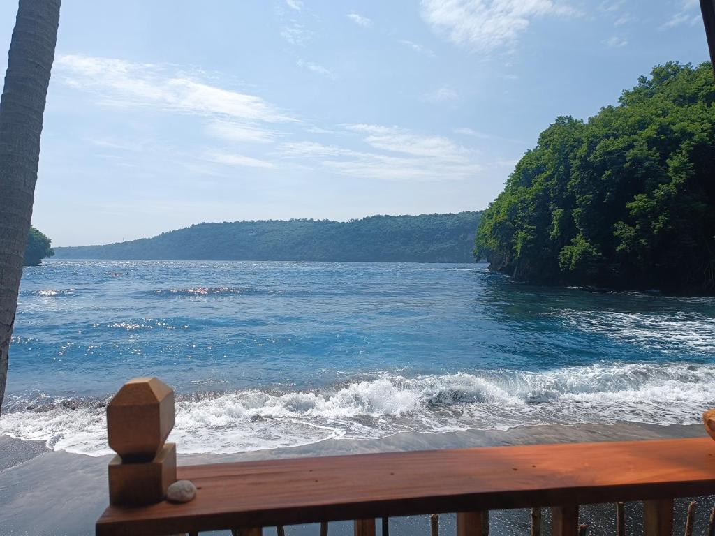 Beach House on Gamat Bay, Nusa Penida (precios actualizados 2025)
