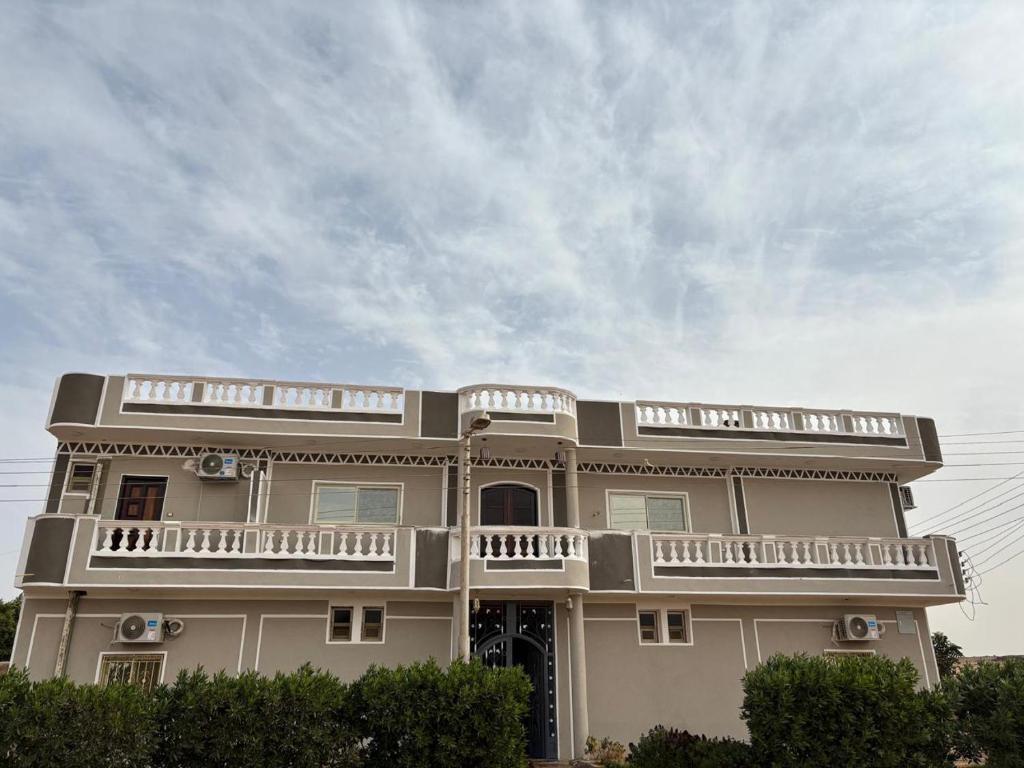 wawat، أبو سمبل (أسعار محدثة لعام 2025)