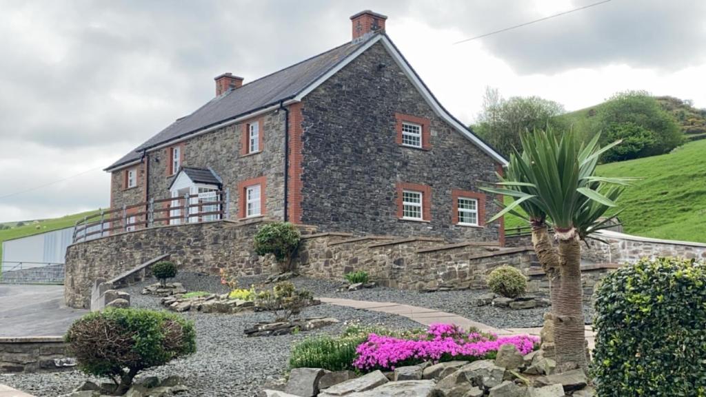 Brecon Beacons Luxury 7-Bed House with hottub, Brecon (updated prices 2025)