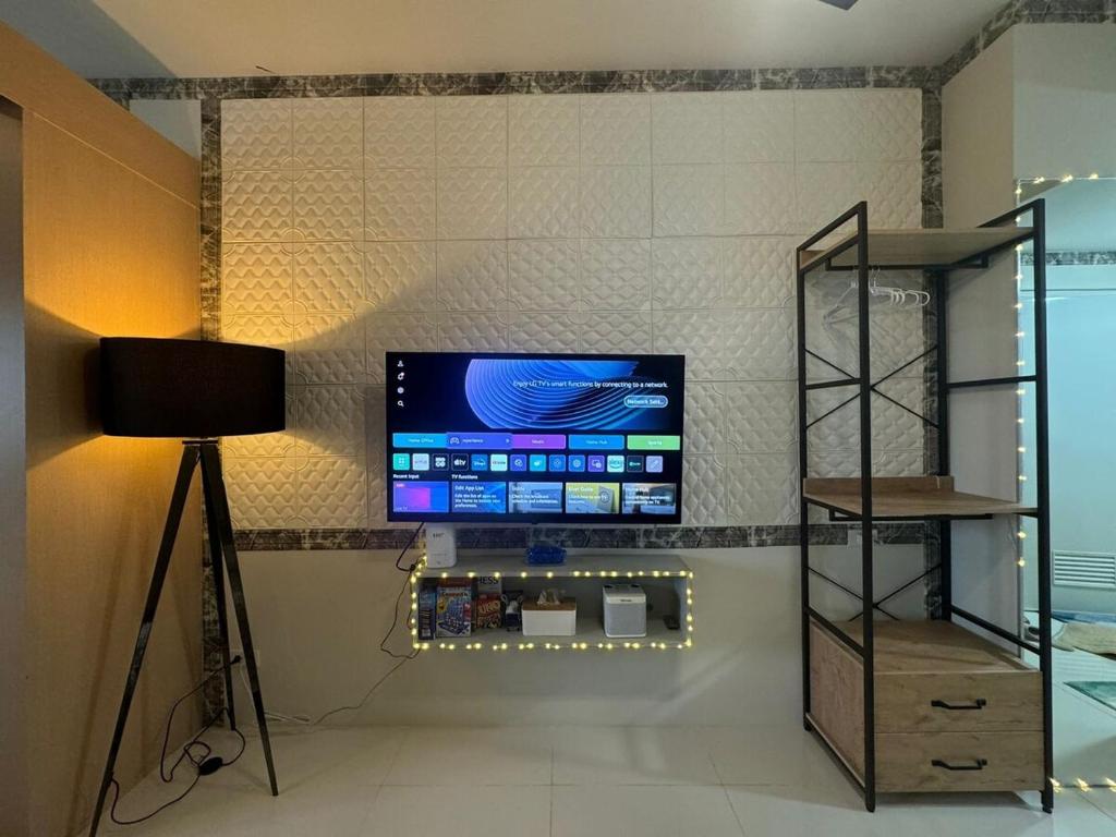 Tagaytay Olivia's Haven at SMDC Taal View with balcony, Tagaytay ...