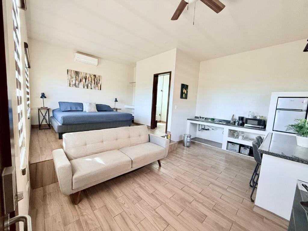 Cozy, Quiet & Pet friendly Gated Patio Studio, Ensenada (tarifs ...