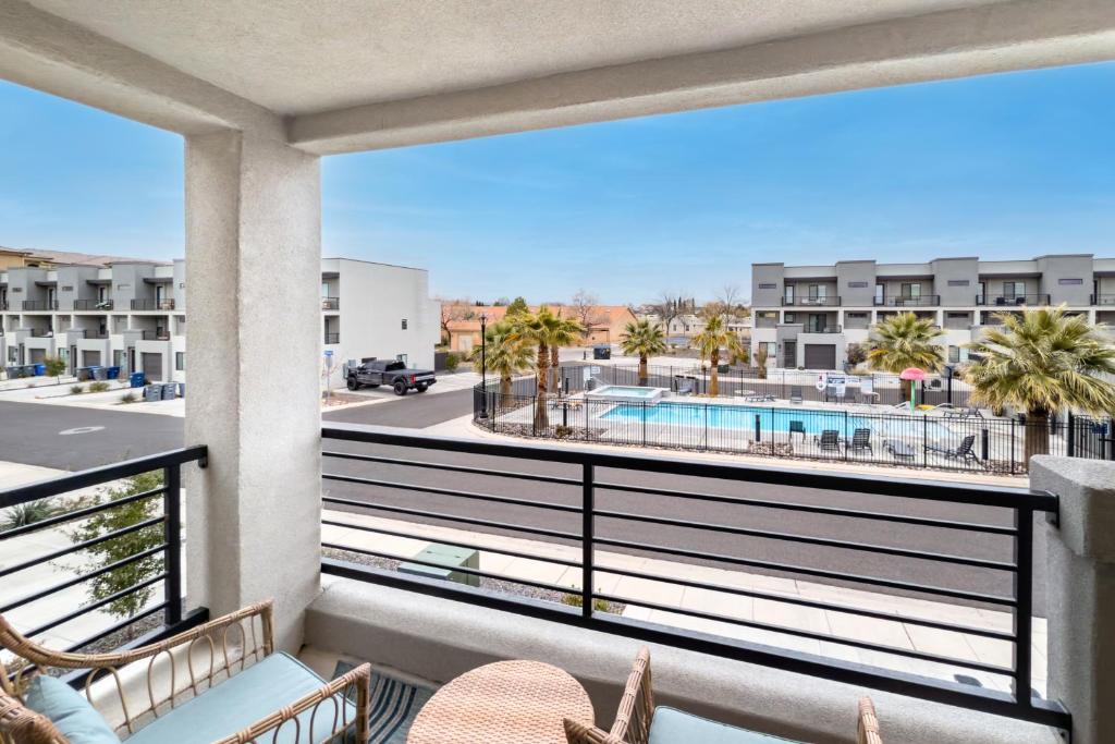 Luxury Stay at The Vue Pool Spa & Pickleball, Southern Trailer Park ...