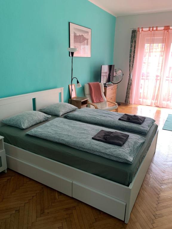 Pearl Maria, Budapest (updated prices 2026)