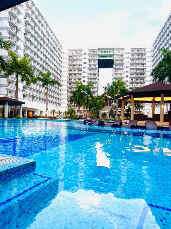 Shell Residences MOA by Paul, Manila (updated prices 2025)