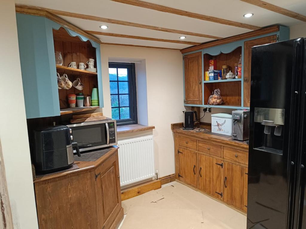 A peaceful cottage in the countryside, Abermule (updated prices 2025)