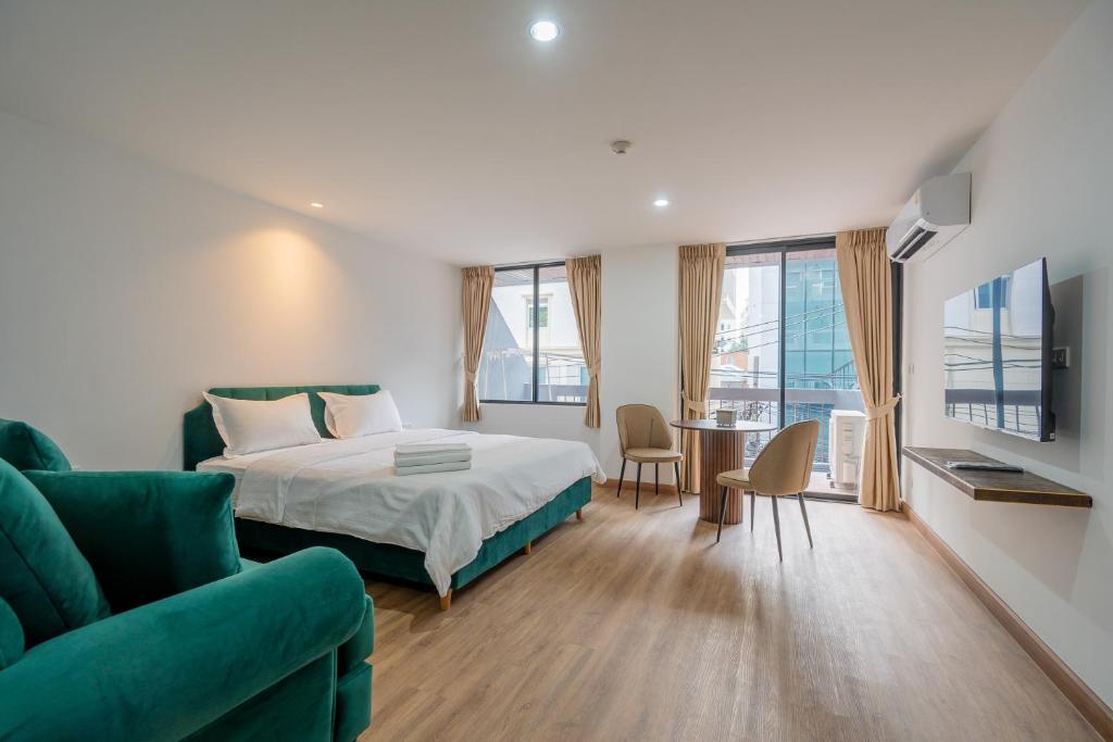PSJ Penthouse, Bangkok (updated prices 2026)