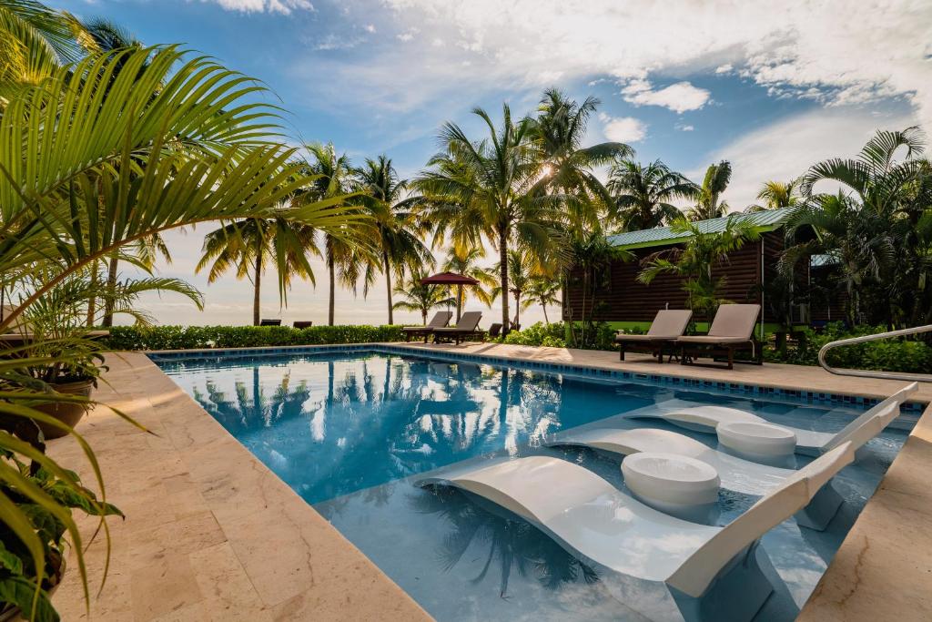 Coconut Row Boutique Hotel, Hopkins (updated prices 2026)