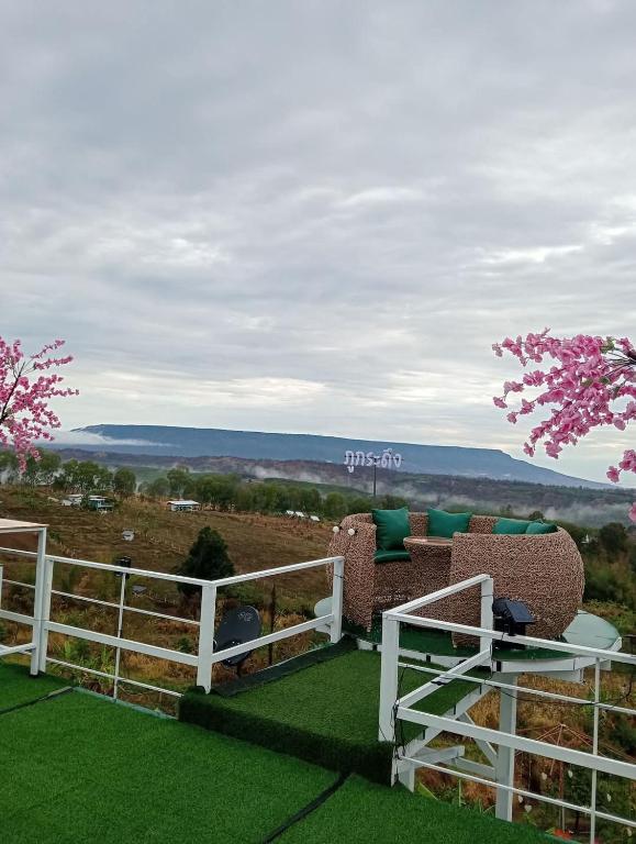 บ้านไร่เก็บตะวันโฮมสเตย์น้ำหนาว, Ban Plaek (updated prices 2025)