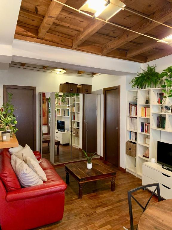 G.G.Mora 2_Bilo, Milan (updated prices 2026)