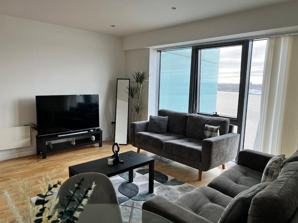 Dockside Panoramic River Views, Liverpool (updated prices 2025)