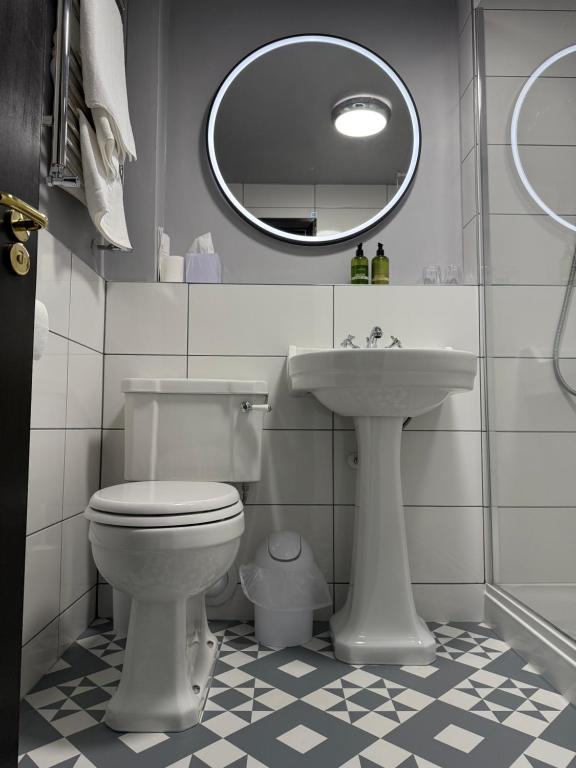 The New Inn Heckfield, Hook (updated prices 2025)