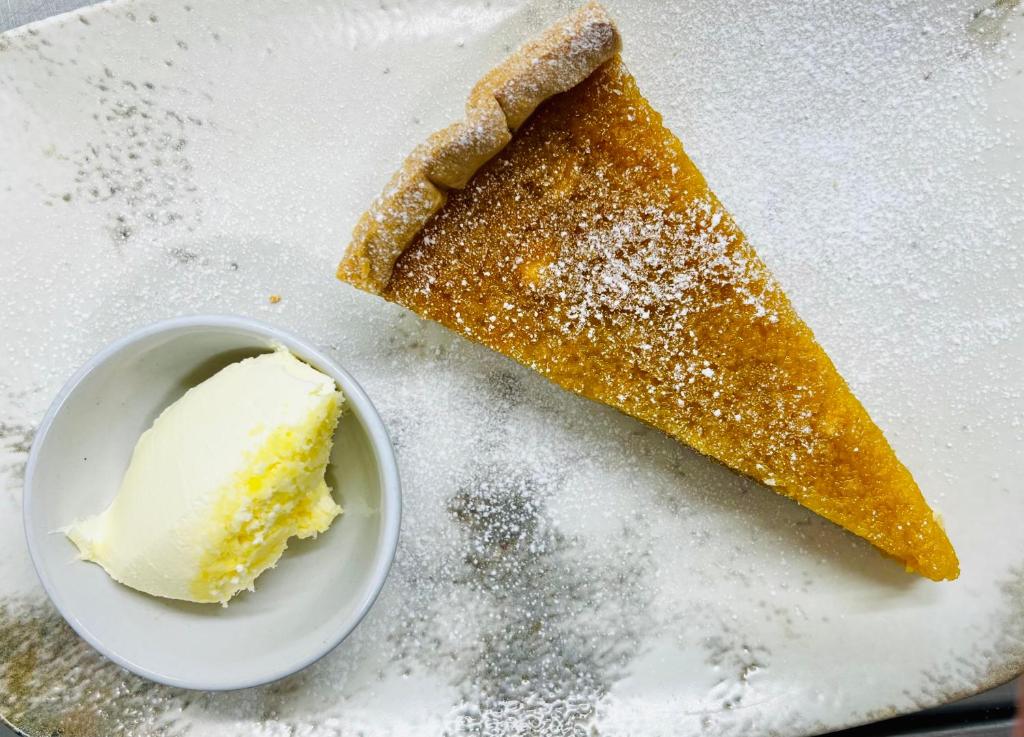 The New Inn Heckfield, Hook (updated prices 2025)