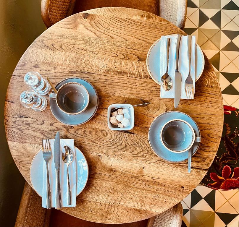 The New Inn Heckfield, Hook (updated prices 2025)