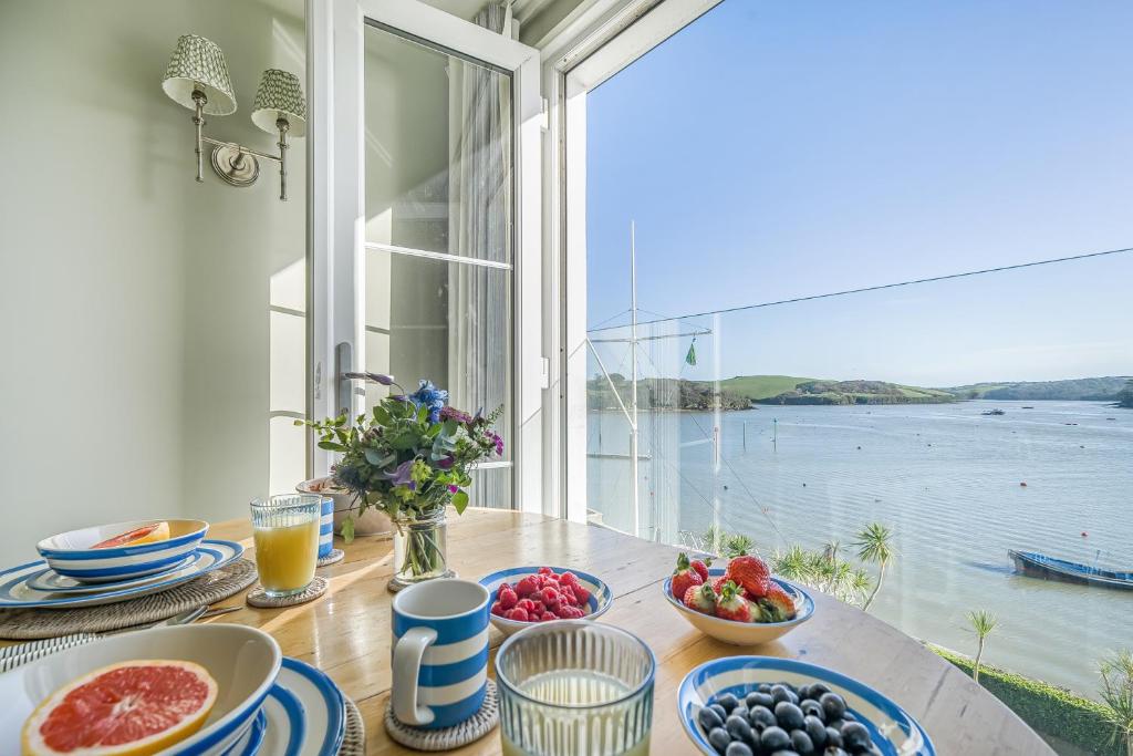 No 26 The Salcombe, Salcombe (updated prices 2026)