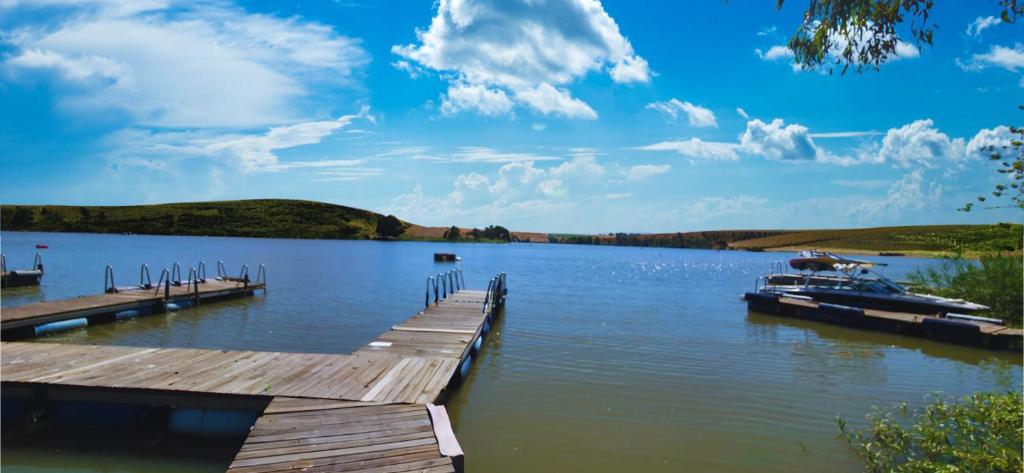 Elegant Holiday House on Misverstand Dam, Moorreesburg (updated prices ...