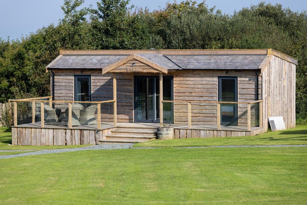 The Pig Arc, Bude (updated prices 2026)