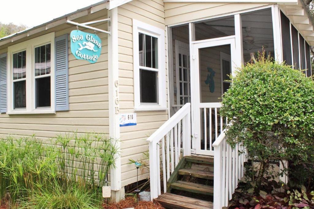 Sea Glass Cottage, Folly Beach (updated prices 2025)